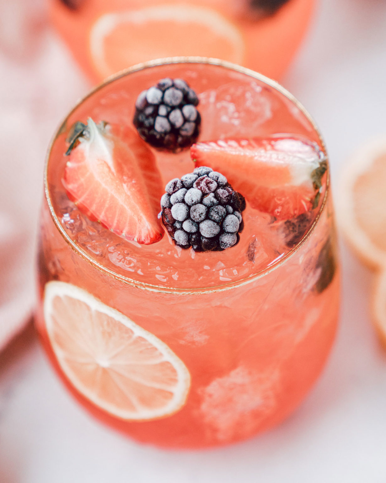 Sparkling Berry Cocktail - The Social Sipper