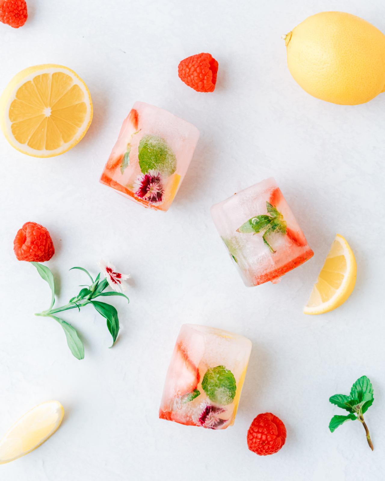 How to Make Fancy Ice Shot Glasses - The Social Sipper