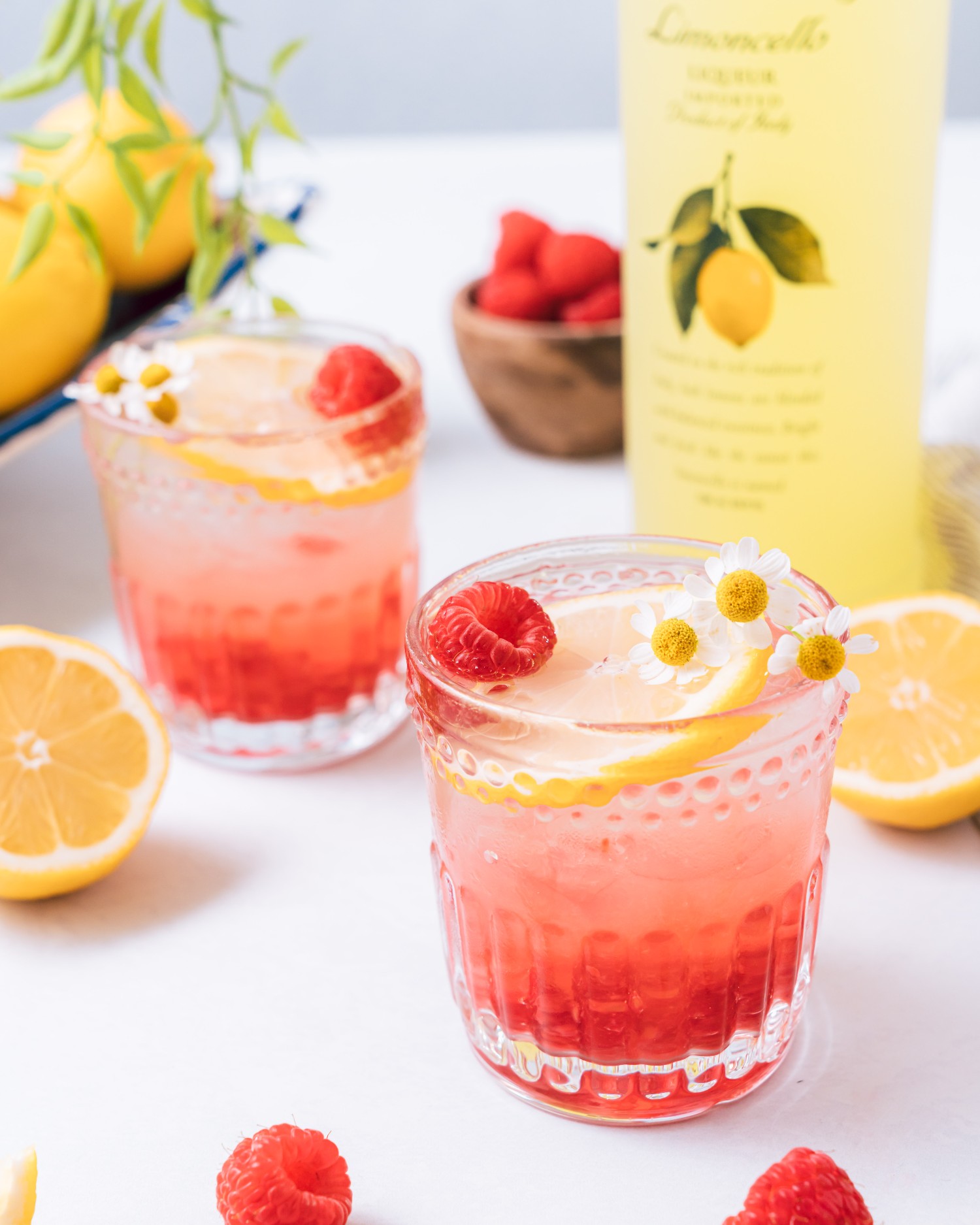 Raspberry Lemonade Cocktail - The Social Sipper