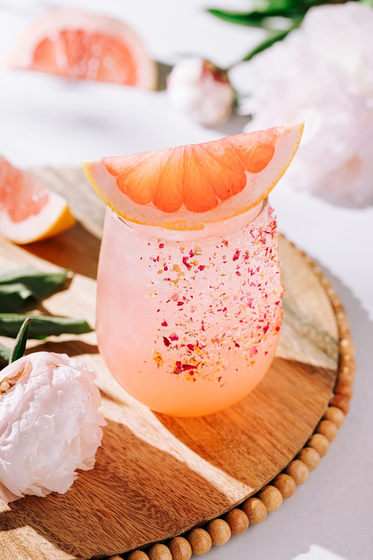 Grapefruit Rose Mocktail Spritz - The Social Sipper