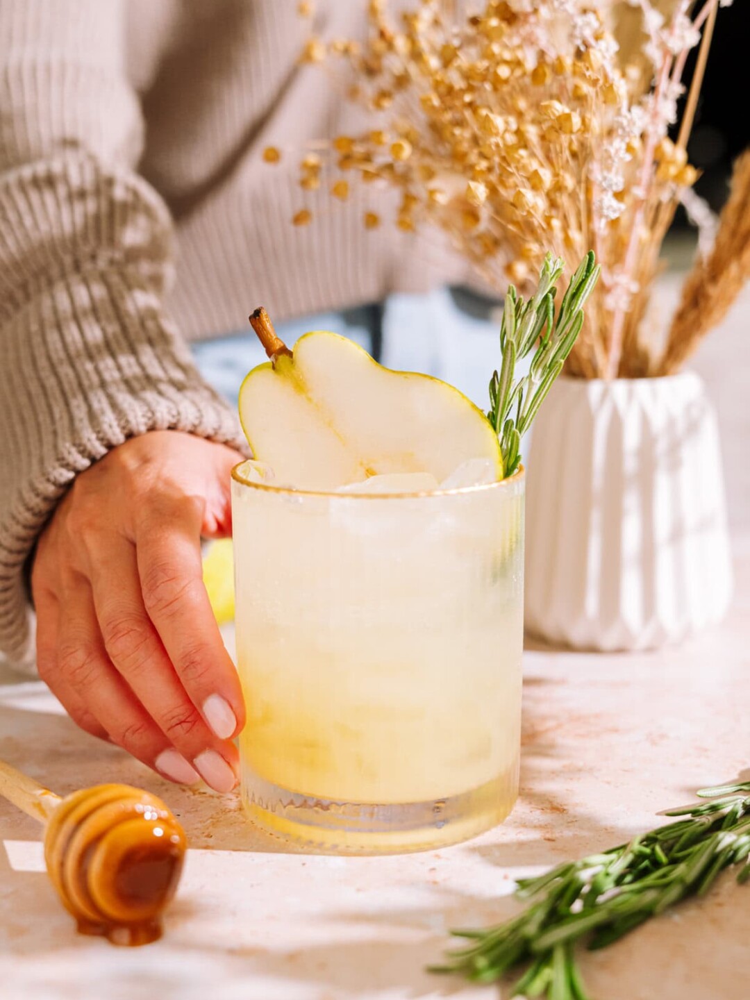 Autumn Hugo Spritz (Easy Fall Cocktail) - The Social Sipper